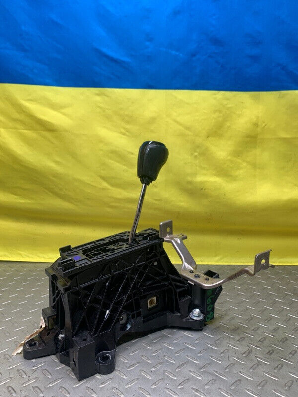 15 16 17 Toyota Camry Transmission Gear Shift Shifter Selector Lever OEM